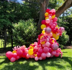 BALLOON DECORATING
